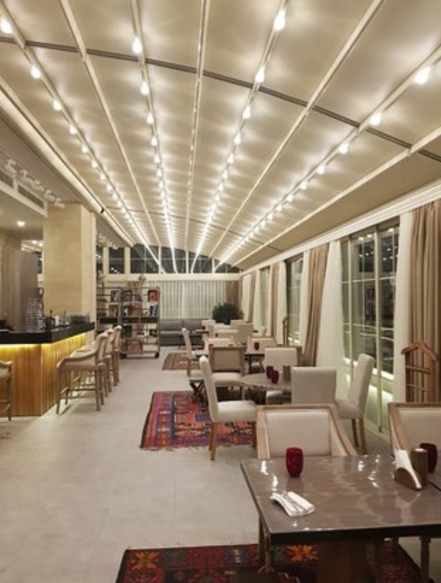 Natavan Restoranı Bakı - Azerbaijan First Travel